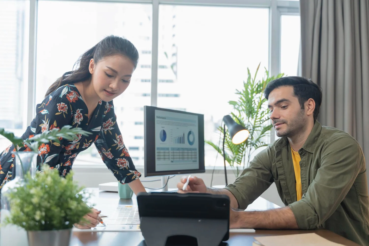 Best Buyer Intent Data Providers for B2B Sales Teams 2026